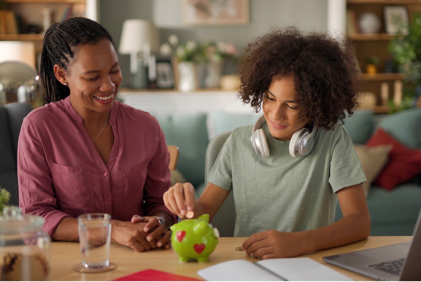 10 Essential Financial Literacy Tips for Teens | Medi-Share