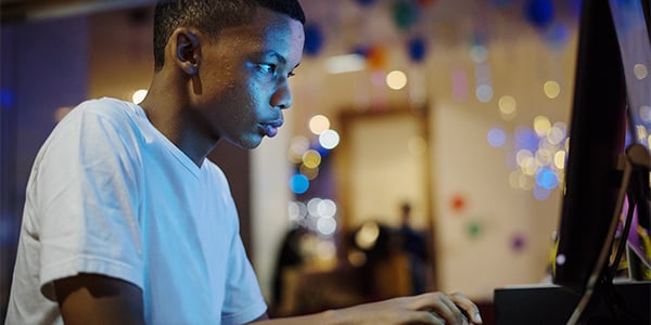 What is Blue Light and How to Protect Yourself